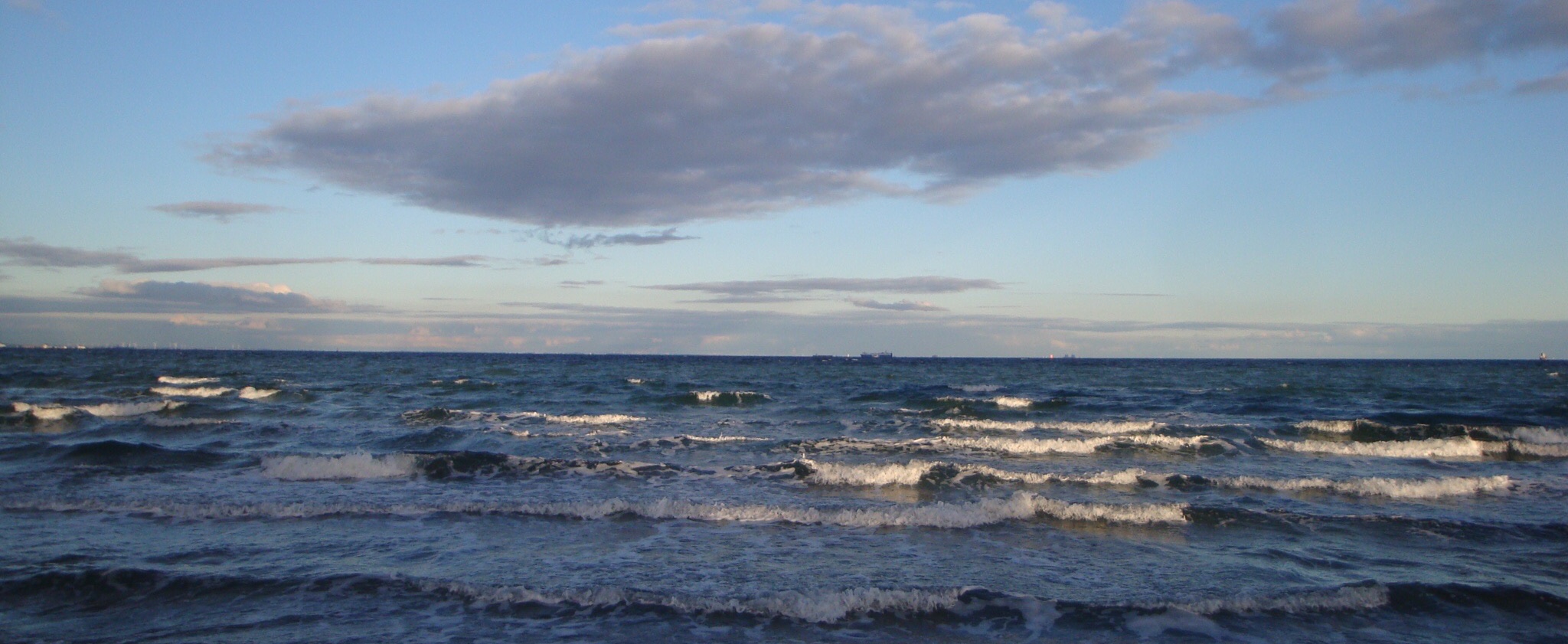 The livelier dances the sea – The Dawn Within